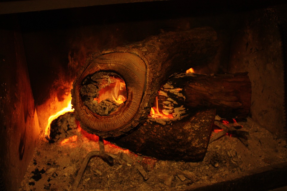 What Does It Mean to Dream of a Yule Log? | Dream Glossary