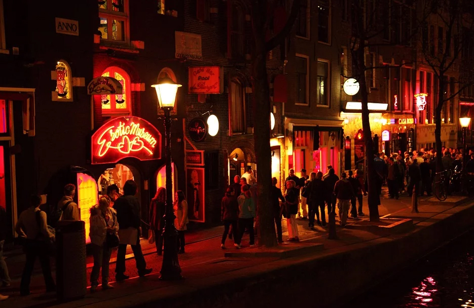 What Does It Mean to Dream of a Harlot? | Dream Glossary