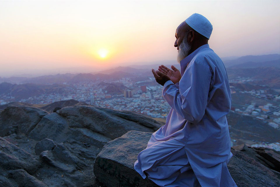 To Dream About Performing Salah – Meaning and Symbolism | Dream Glossary