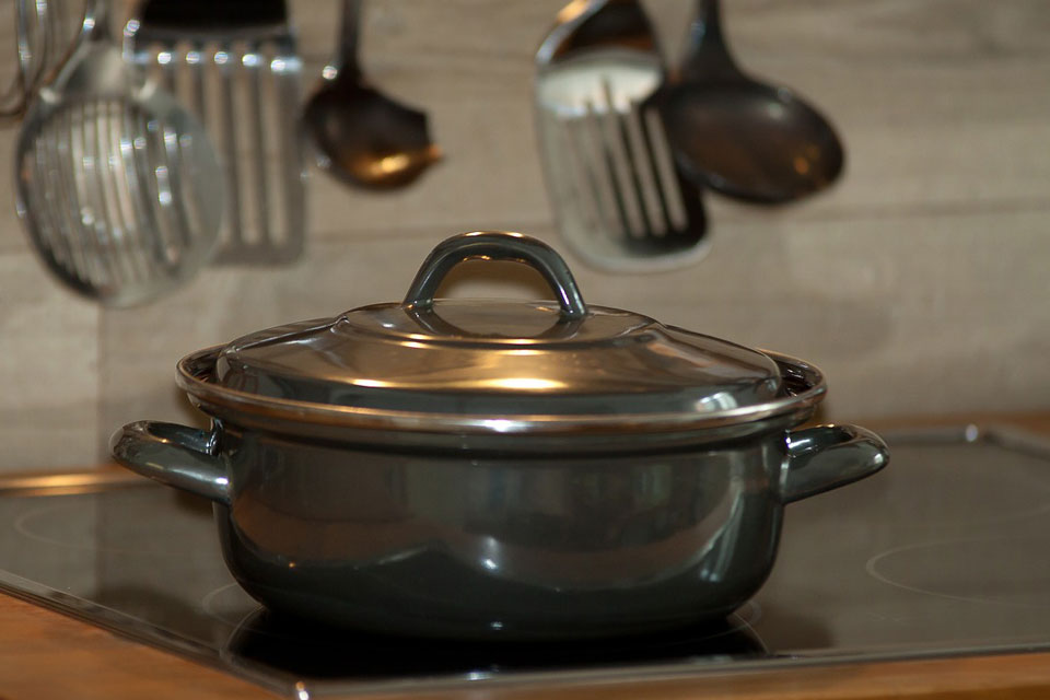 Pot in a Dream – Meaning and Symbolism | Dream Glossary